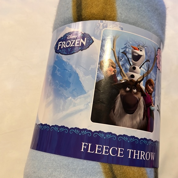 Bedding | Frozen Throw | Poshmark